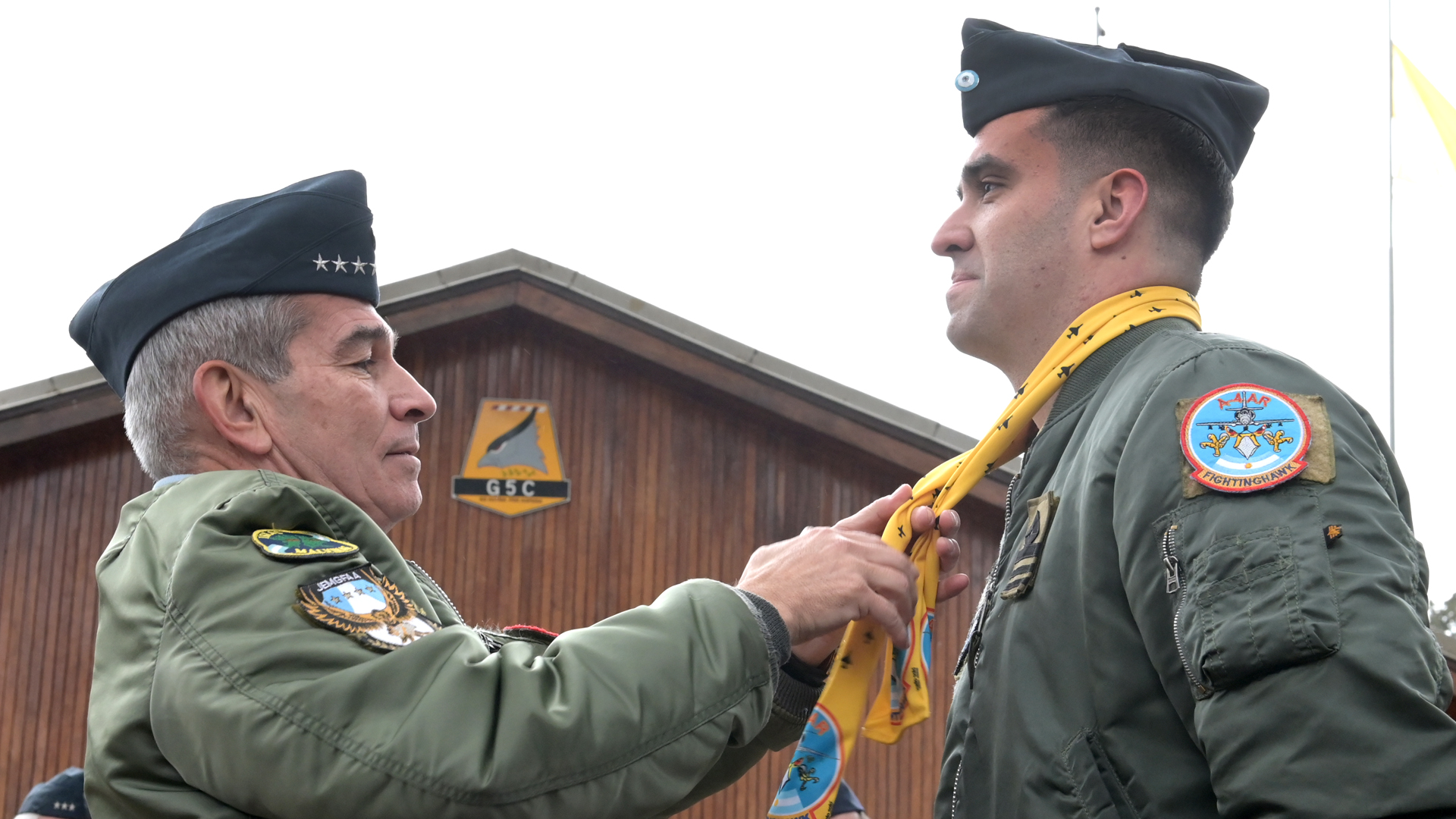 Preparados para el combate: la Fuerza Aérea cuenta con nuevos pilotos ...