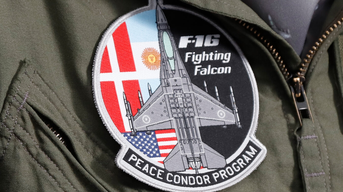 F-16: el significado de los parches y pañuelos del programa